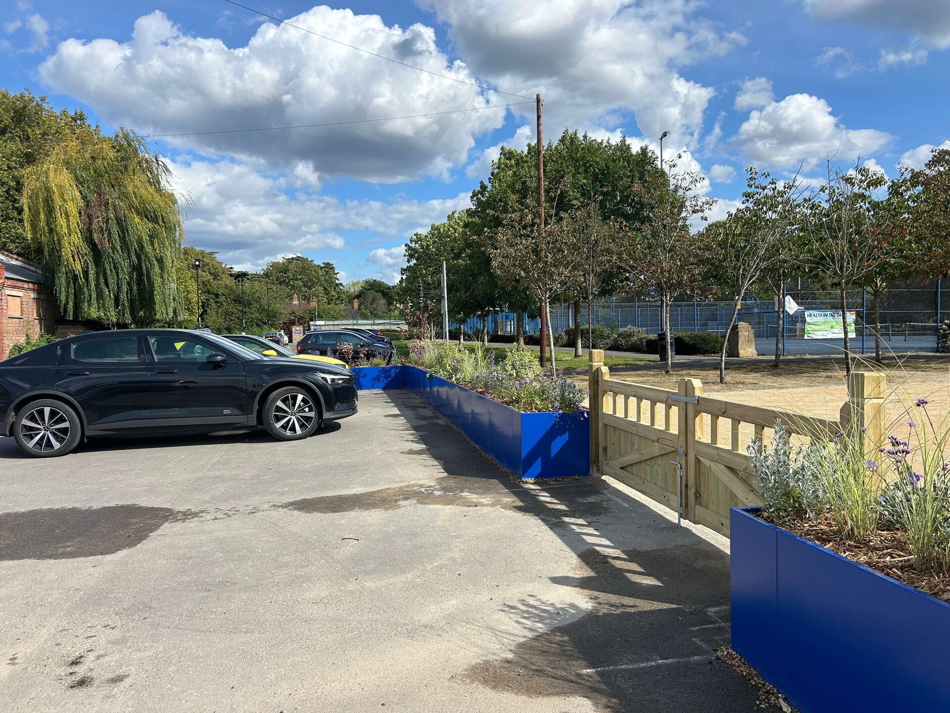 Redless Park Hybrid Rain Garden SuDS Planters